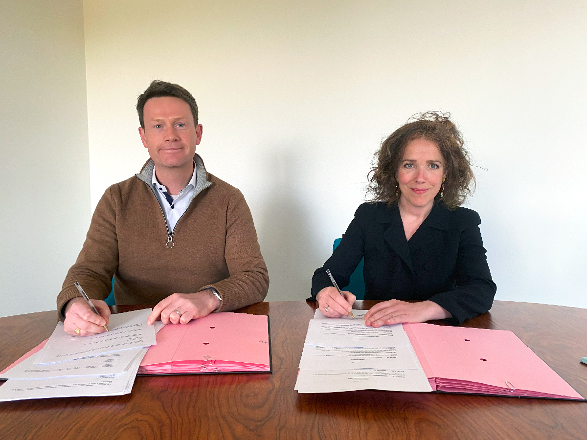 Une convention signée entre le CHCB et le futur centre de médecine ...